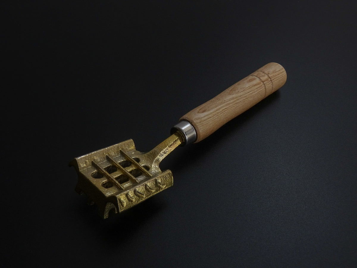 BRASS TAPERED FISH DESCALER WITH WING** – KATABA Japanese Knife Specialists